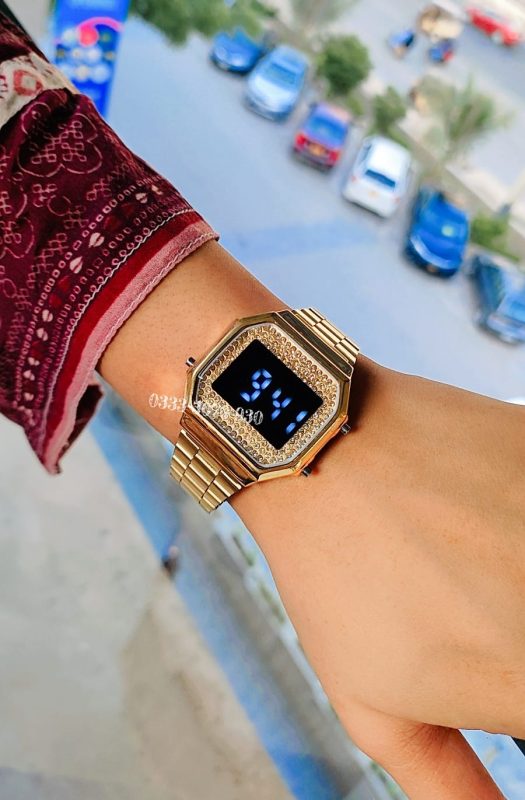 LED Vintage Watch Golden – TheWatchesPakistan
